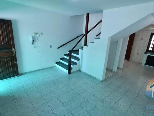 EXCELENTE OPORTUNIDADE DE SOBRADO EM CONDOMÍNIO SITUADO PRÓXIMO À PRAIA NO BAIRRO MARTIM DE SÁ EM CA