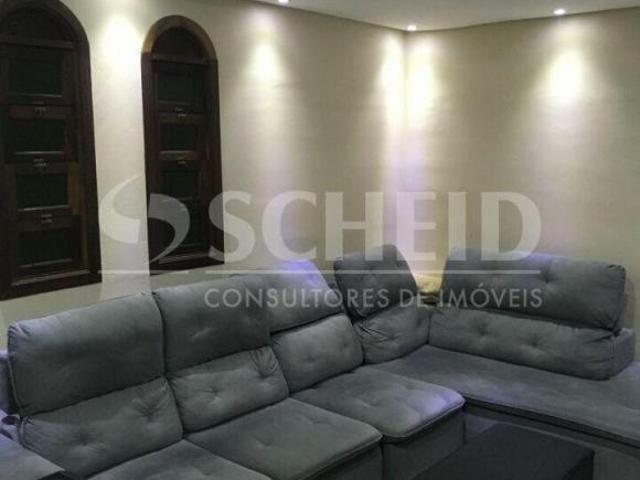 Excelente oportunidade em Interlagos ? 3 casas no mesmo terreno, ideal para morar e gerar renda!
