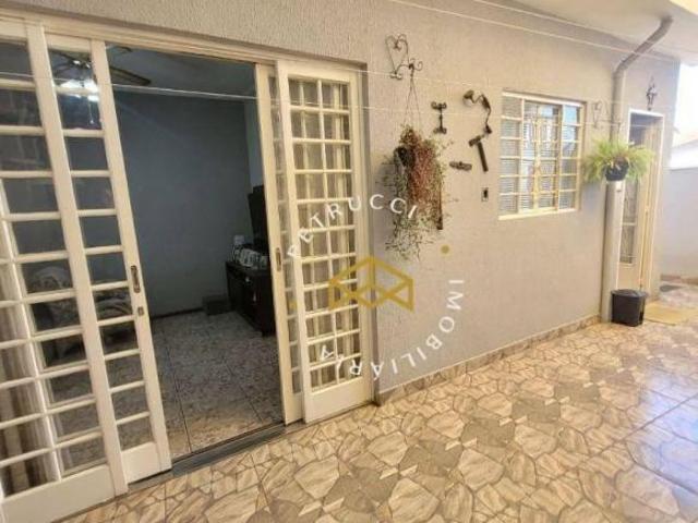EXCELENTE OPORTUNIDADE! IMÓVEL COM DUAS CASAS INDEPENDENTES NO MESMO TERRENO