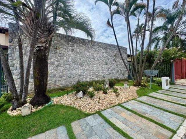 EXCELENTE OPORTUNIDADE! LINDA CASA TERREA IMPECÁVEL, ÁREA DE LAZER MARAVILHOSA!