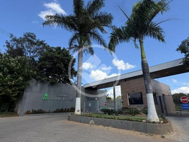 EXCELENTE OPORTUNIDADE PARA CONSTRUIR OU INVESTIR NO CONDOMÍNIO LÍRIO DOS VALES, LOTE 405M2 PORTARIA