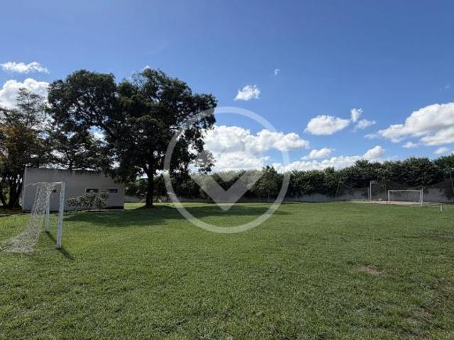 EXCELENTE OPORTUNIDADE PARA CONSTRUIR OU INVESTIR NO CONDOMÍNIO LÍRIO DOS VALES, LOTE 405M2 PORTARIA