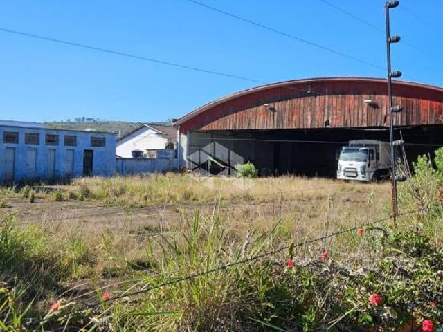 Excelente oportunidade para investidores Terreno com Galpão com 2.400m2