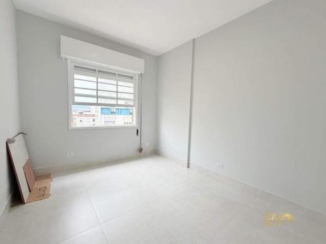 Excelente oportunidade para morar ou investir na Ponta da Praia, em Santos