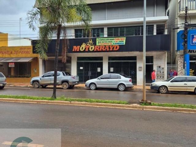 Excelente oportunidade: Ponto Comercial à venda em Formosa GO, Setor Bosque, com 7 salas, 5 banheiro