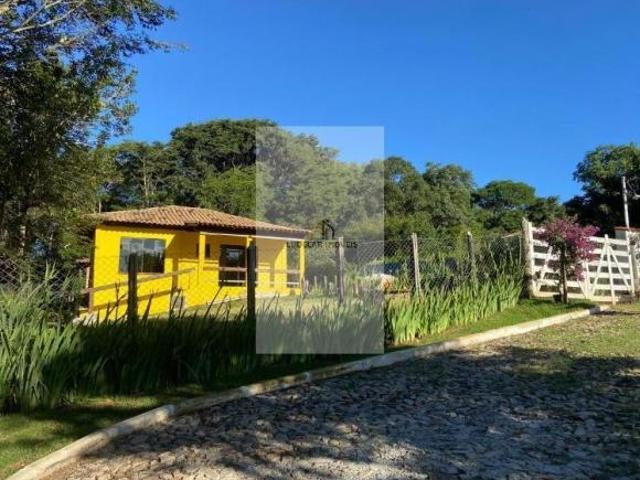 Excelente oportunidade! Sitio em condomínio à venda em Juatuba MG, bairro Condomínio Village, 3 quar
