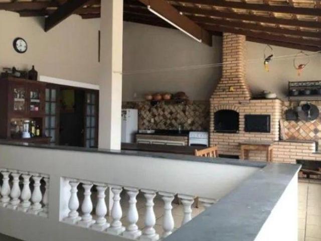Excelente Oportunidade Sobrado 200 m², 3 quartos e área de lazer com churrasqueira
