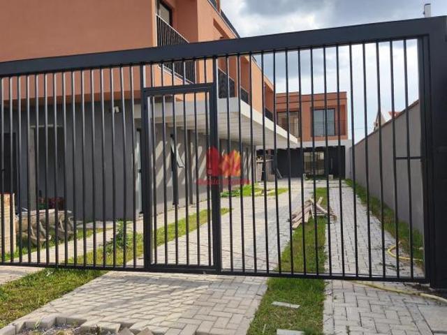 EXCELENTE OPORTUNIDADE SOBRADO TRIPLEX NO PILARZIN