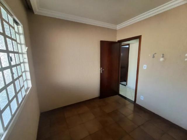 Excelente oportunidade! Vendo ótima casa na melhor localização da quadra 4 da vila buritis