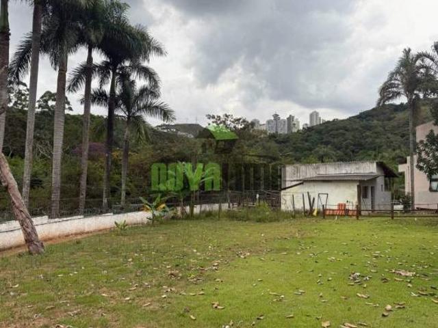 Excelente lote à venda no Bairro Glebas Reais