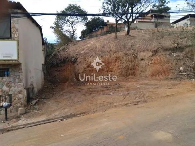 Excelente lote, avaliamos condição de parcelamento