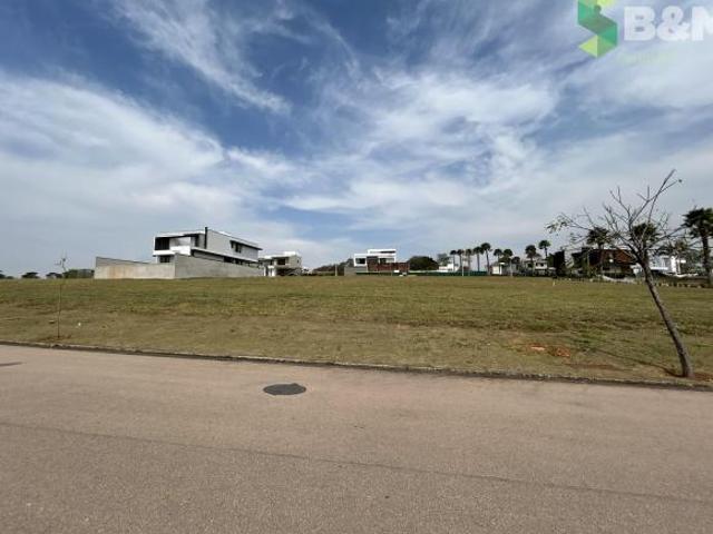 Excelente lote com 460m² na parte alta do condomínio Alphaville Jundiaí 1