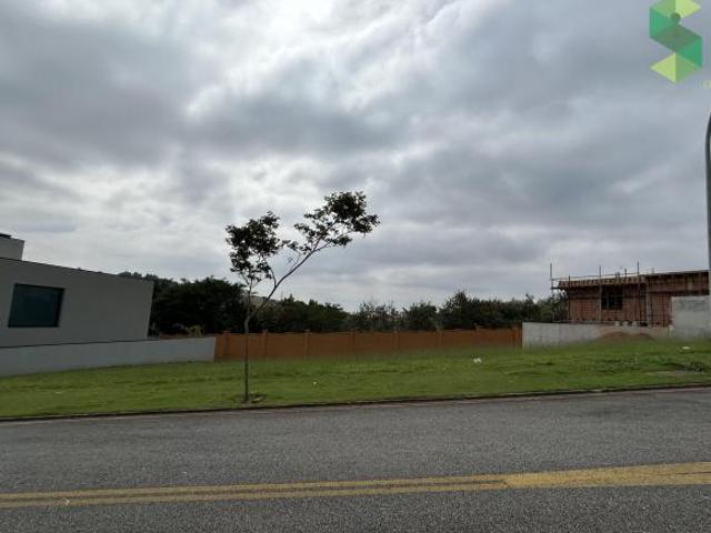 Excelente lote com 536m² no Condomínio Alphaville Jundiaí 1