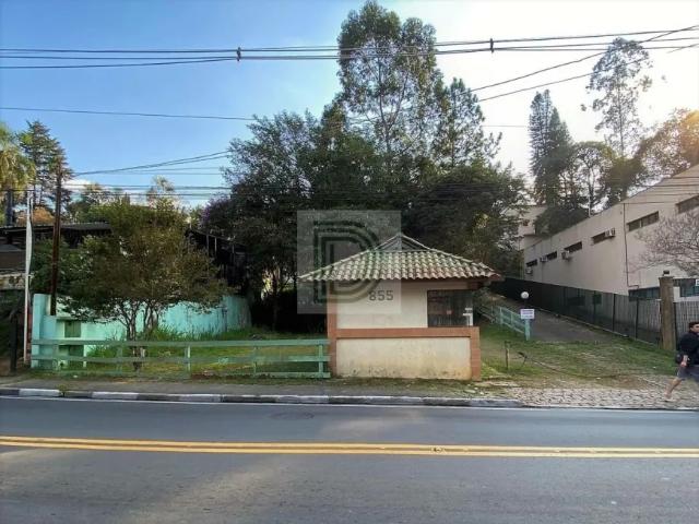 Excelente lote comercial no coração da Granja Viana