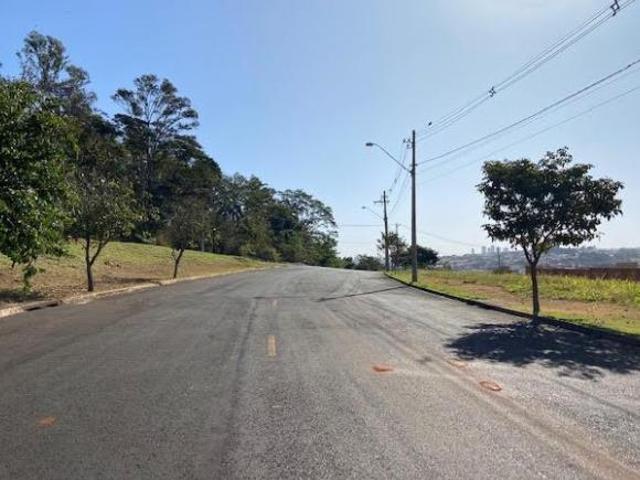 Excelente Lote Comercial no Terras de Santa Ana | Só aqui na Imobiliária Rosa e Rangel