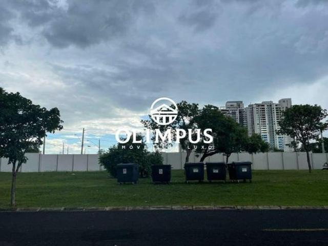 Excelente lote de 620m² dispondo de excelente localização no bairro Jardim Karaíba dentro do condomí