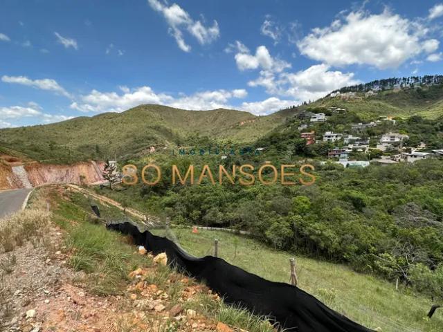 Excelente lote de 1.063m² leve aclive a venda no condomínio Vila Del Rey Anexo