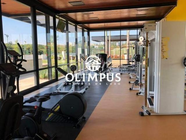 Excelente lote de aproximadamente 450m² no Alphaville 1. Ótima localização no bairro Granja Marileus
