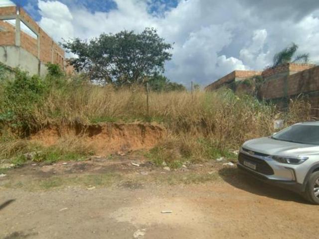 EXCELENTE LOTE DO LADO DE CIMA DA RUA COM 360 METROS, RECANTO VERDE ESMERALDAS