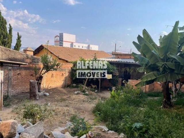 EXCELENTE LOTE EM UMA DAS PRINCIPAIS AVENIDAS DO ELDORADO