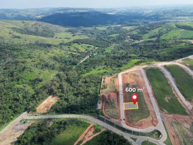 Confortável lote em condomínio para venda em Joaquim Egídio, 600m²
