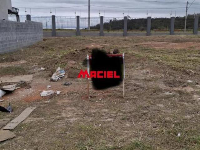 Excelente lote no Condomínio, ótima topografia