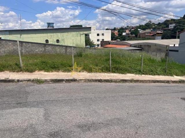 EXCELENTE LOTE NO DUQUE DE CAXIAS BETIM