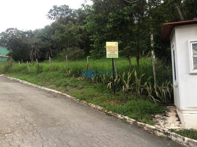 Excelente lote no mais tradicional condomínio fechado de Santa Luzia
