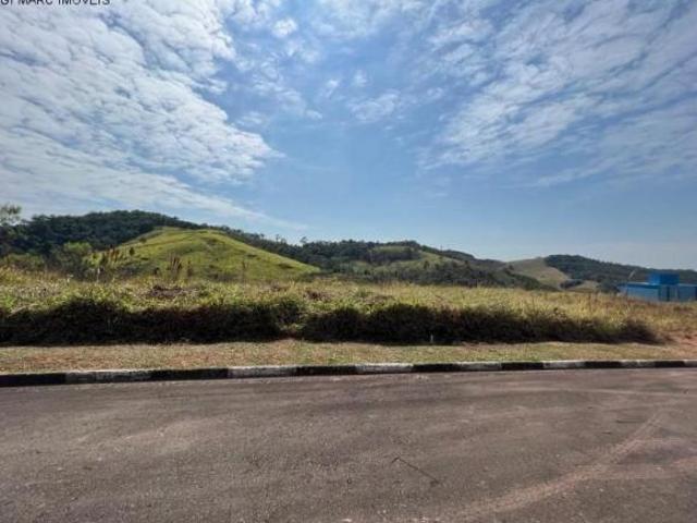 Excelente lote para venda em condomínio fechado em Santa Isabel, lote plano com leve declive para ve