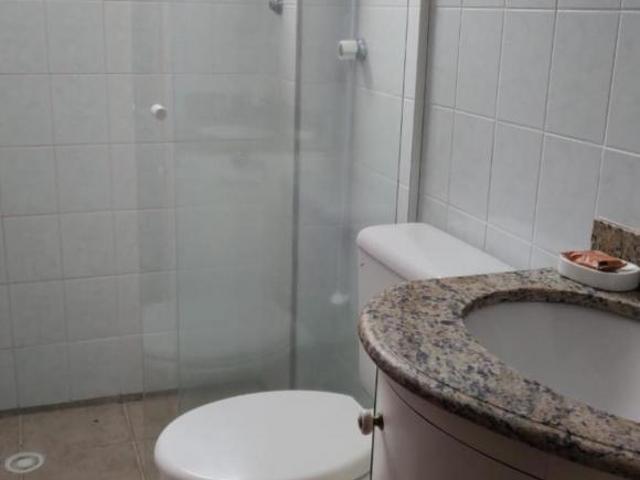 Excelente localização apto com 2 dorms, 1 suíte, com área de lazer !