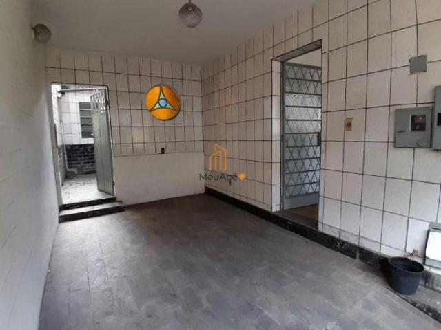 Excelente localização com 02 casas e 1 loja, ideal para rentabilidade !💰 💰