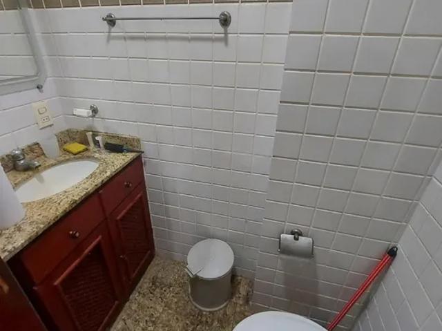 Excelente localização. Junto comércio, metrô e vlt