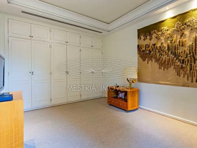 Excelente Localização na Vila Nova 369 m2 com 5 vagas!