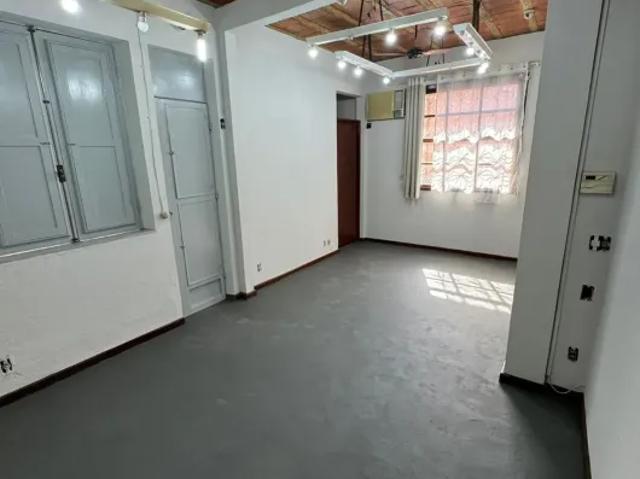 Excelente loja com vaga de garagem no Méier LOCAÇÃO