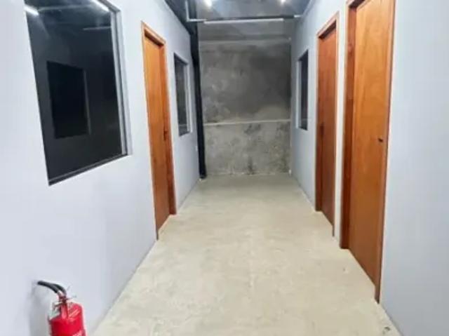 Excelente loja comercial NOVA com aproximadamente 100m² no centro de Viamão