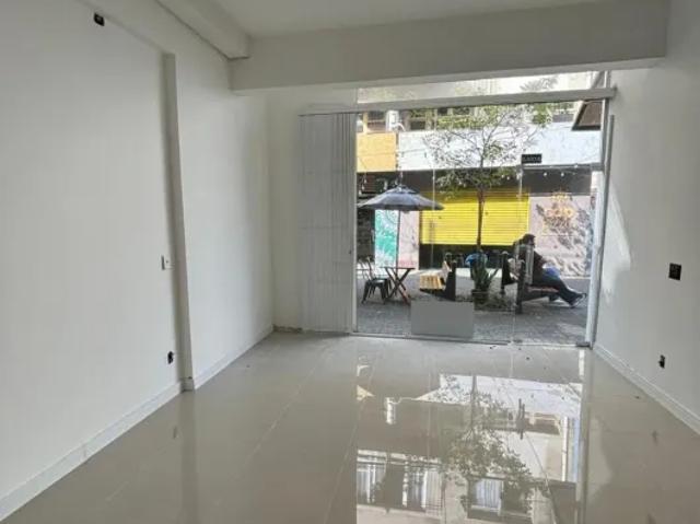 EXCELENTE loja comercial para locação! Muito bem localizado, no coração da cidade de Blumenau