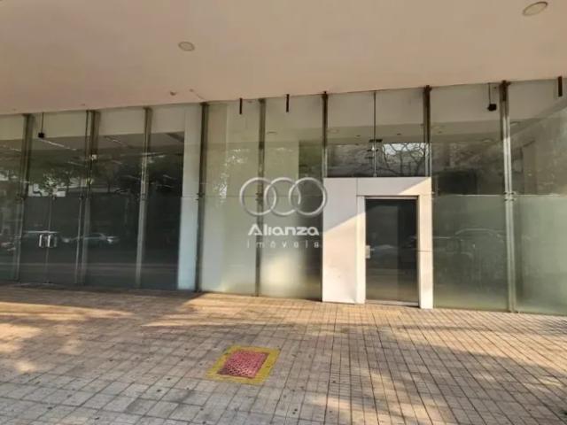 Excelente loja na Avenida de Contorno!