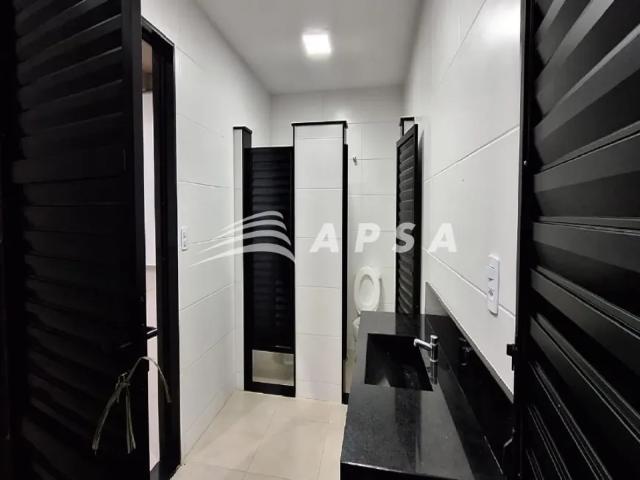 Excelente loja, na estrada do barro vermelho rocha miranda, para aluguel. Com 650m², o espaço ofer