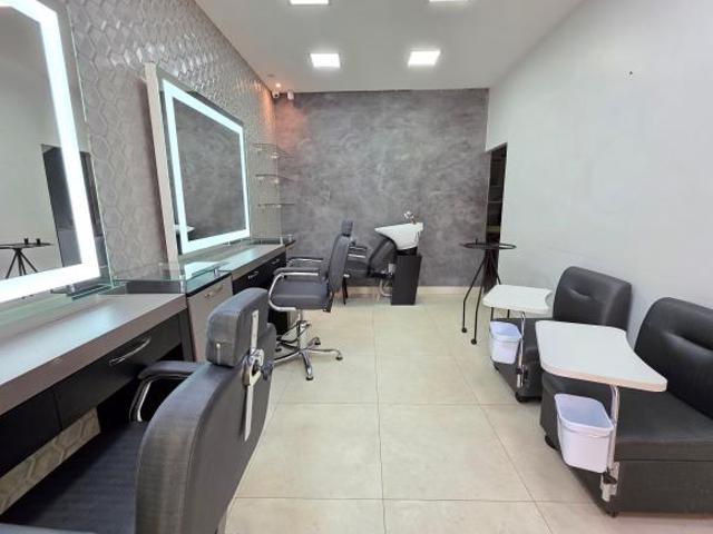 Excelente LOJA no Park Style Mall com mezanino Águas Claras DF