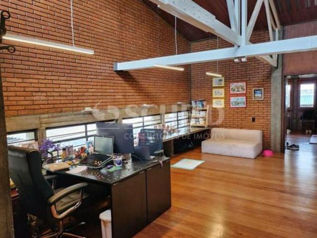 Excelente sobrado 400m² com 03 Suítes e 04 vagas no Planalto Paulista