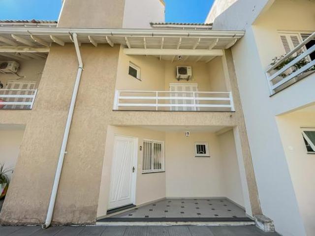Excelente sobrado 03 dormitórios em Condominio fechado com vaga dupla Altos de