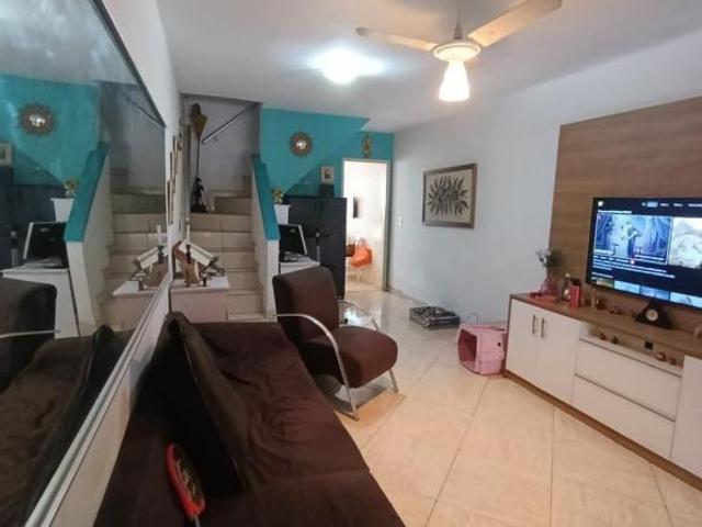 Excelente Sobrado 3 Dorm sendo 1 suíte próx a todos os comércios