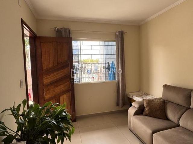 Excelente sobrado triplex no bairro Sítio Cercado