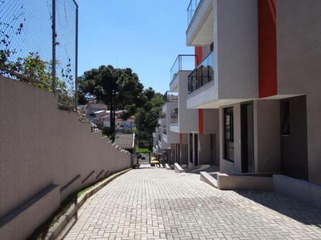 EXCELENTE SOBRADO TRIPLEX CASA 03
