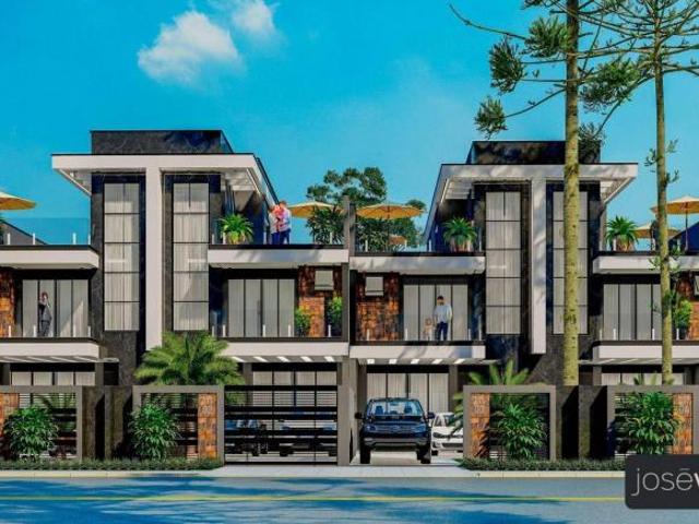 Excelente Sobrado Triplex Santa Felicidade