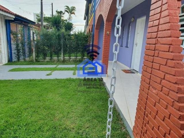 Excelente Sobrado à venda no bairro do Indaiá em Caraguatatuba, SP