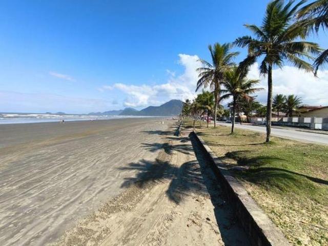 Excelente sobrado a venda no bairro Oásis em Peruíbe