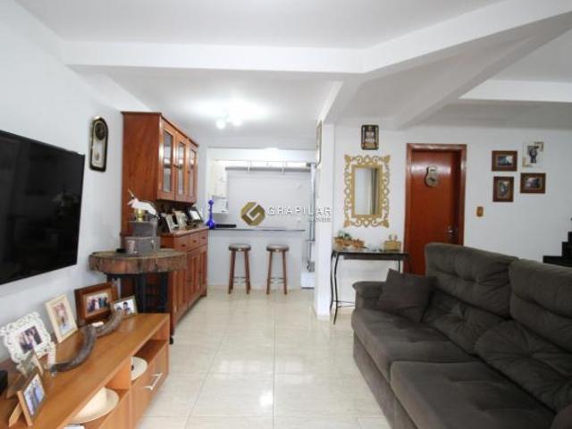 Excelente Sobrado à Venda no Fazendinha