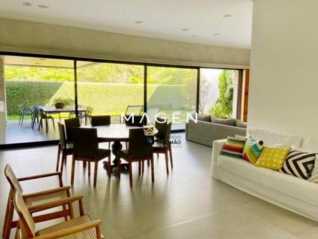 Excelente sobrado à venda no Jardins Valência – conforto, segurança e localização privilegiada em Go