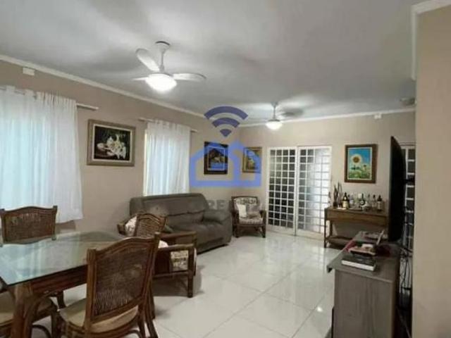 Excelente sobrado à venda com 4 dorm sendo 2 suites com varanda, piscina e área gourmet, Martim de